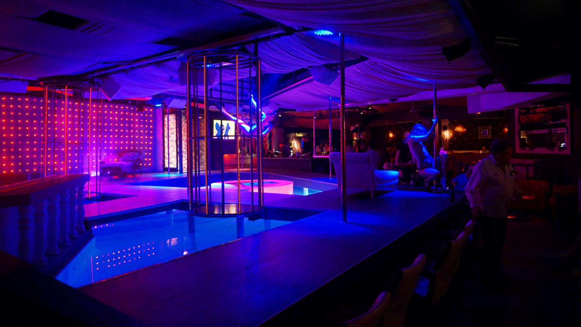 THE PLATINUM ROOM for Adult Entertainment on Sint Maarten | Caribbean